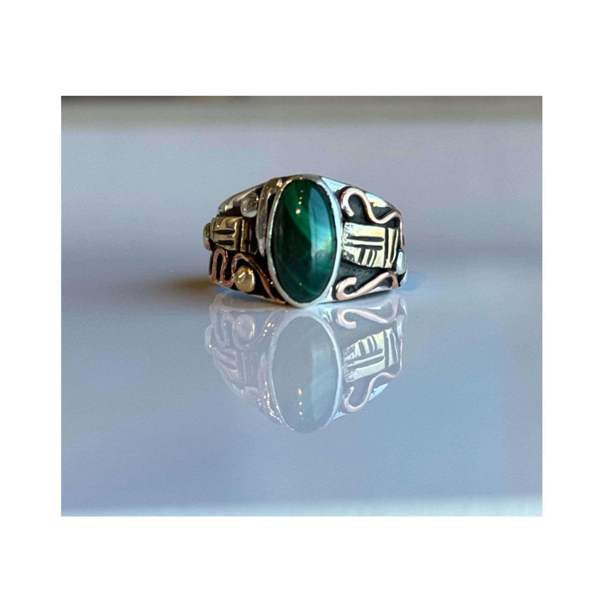 Malachite stone Inlaid Ring – Raku Gallery